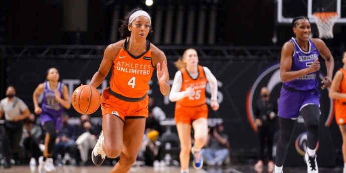 WNBA Free Agency: LA Sparks sign Stephanie Talbot, re-sign Lexie Brown