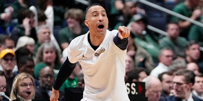 Marquette’s Shaka Smart voted men’s AP coach of the year