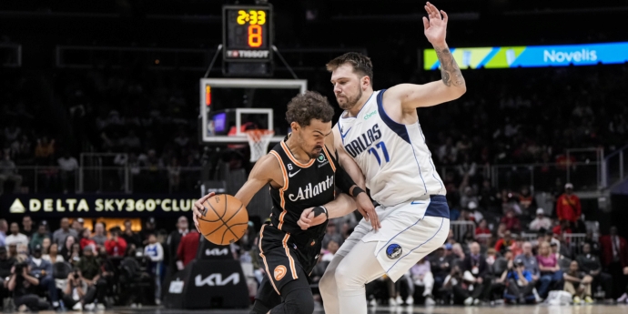 Trae Young lifts Hawks past Mavericks in overtime, 132-130